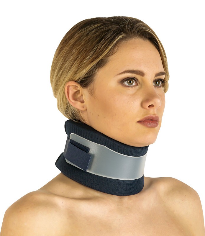 rigid cervical collar